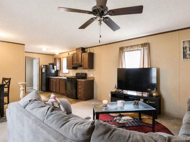 5135 East Annapolis Circle