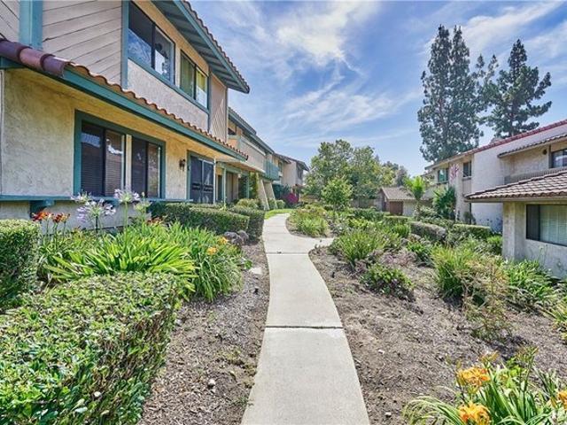 5135 Taos Dr, Montclair, CA 91763