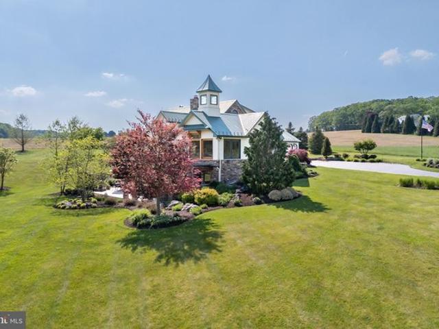 5136 Old Carriage Rd, Northampton, PA 18067