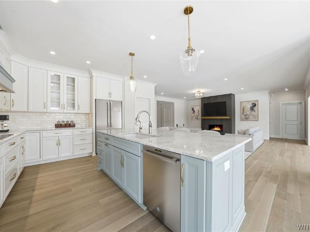 5136 Thompson Road