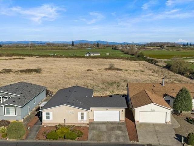 51374 SE Hoodview Dr, Scappoose, OR 97056