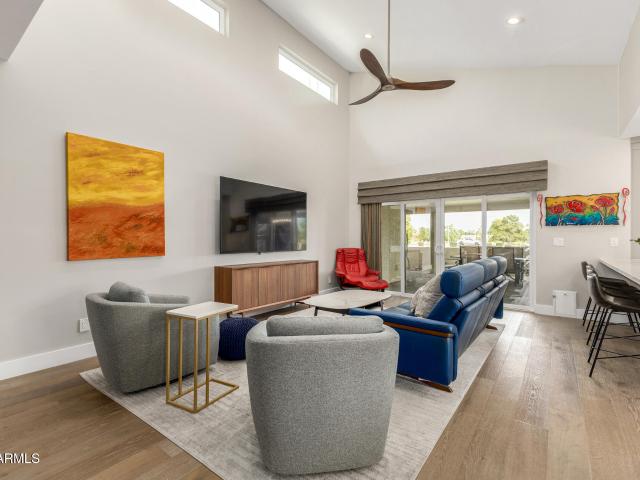 5137 N 79TH Place