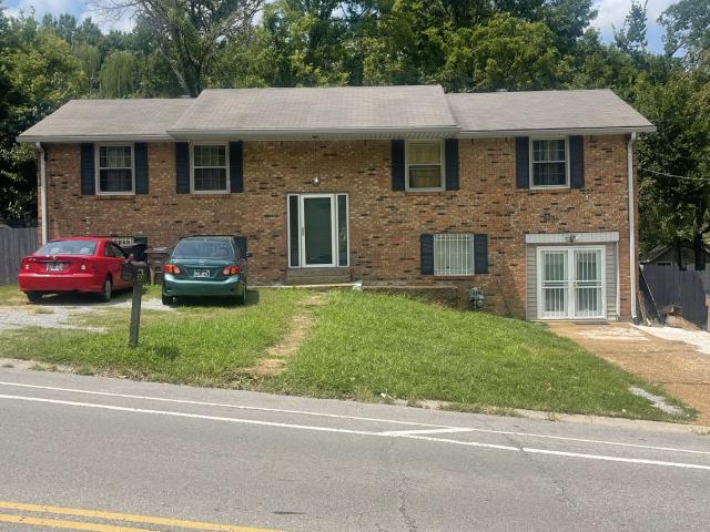 5137 Amalie Dr