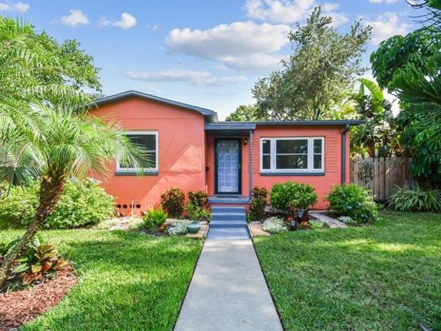 5137 Burlington Ave N, Saint Petersburg, FL 33710
