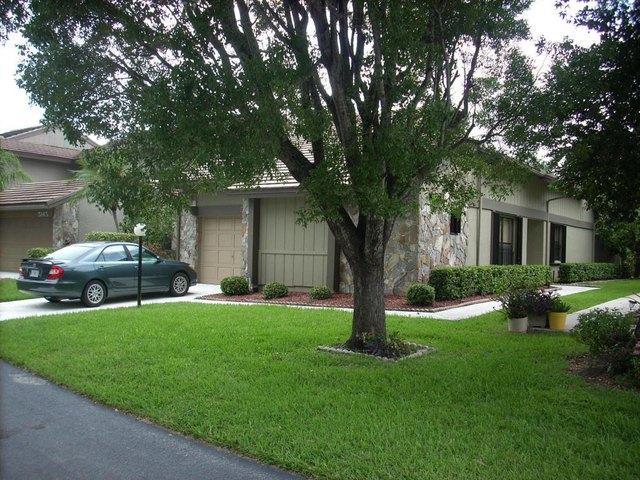 5137 Thyme Dr, Palm Beach Gardens, FL 33418