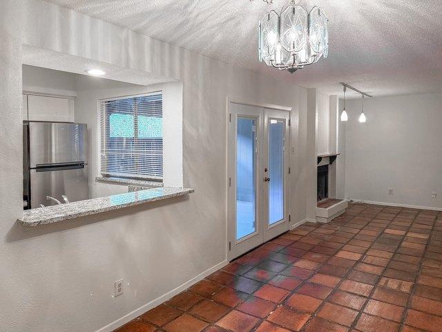 5138 Amesbury Dr Apt 110, Dallas, TX 75206