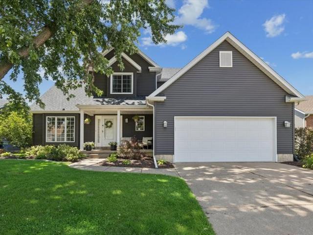 5138 Fillmore Ct, Davenport, IA 52806