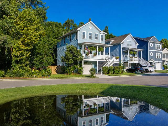 5138 Hyde Park Village Lane