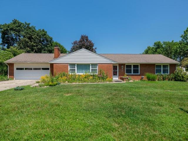 5139 Midfield Dr, Portage, MI 49002