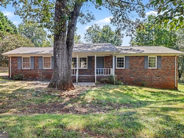 5139 Presley Dr, Flowery Branch, GA 30542