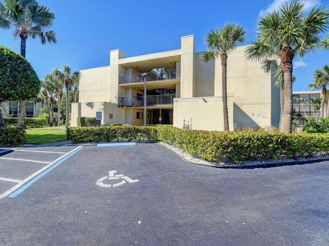 5130 Las Verdes Cir Apt 123, Delray Beach, FL 33484