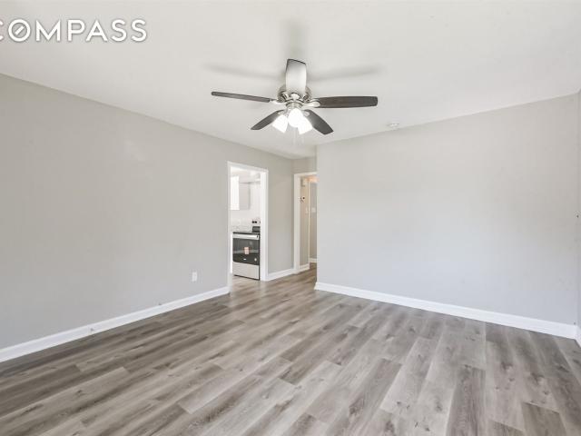 5130 Ripplebrook Dr, Houston, TX
