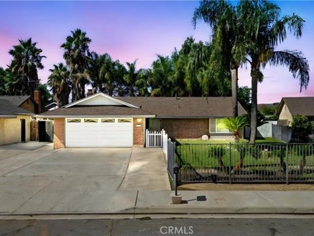 5130 Swallow Ln, Riverside, CA 92505