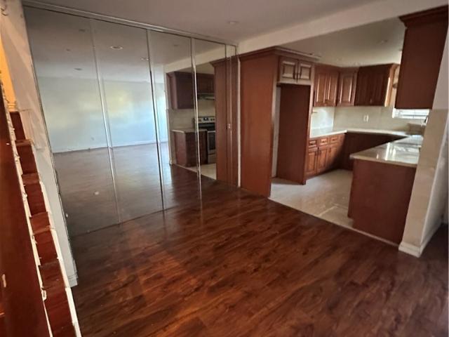 5130 W 1st E