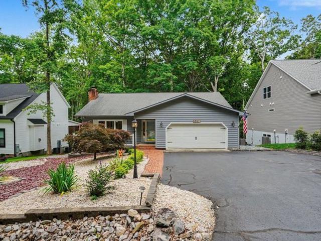 5131 Cardinal Cir, Sanford, NC 27332