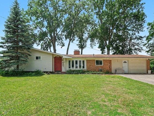 5131 Elizabeth Lake Rd, Waterford, MI 48327