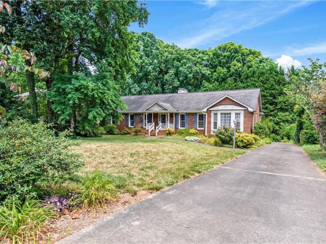 5132 Huntcliff Trail