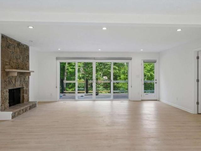 5132 Willow Point Parkway