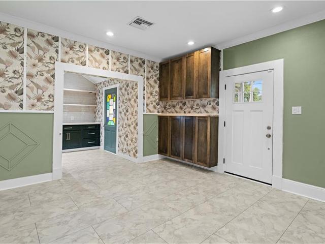 5133 Oak Drive