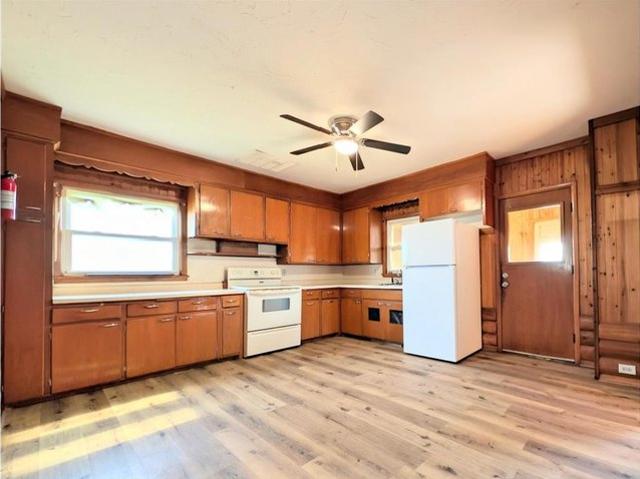 513 4th St SW, Montgomery, MN 56069