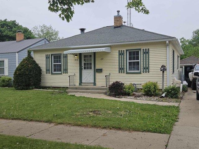513 6th Ave, Charles City, IA 50616
