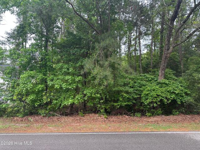 513 Center Dr, Hampstead, NC 28443 | MLS #100570 | Compass