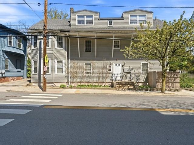 513 Charles St, Providence, RI 02904