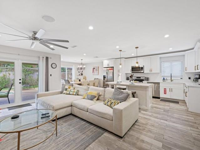 513 Curlew Rd, Delray Beach, FL 33444