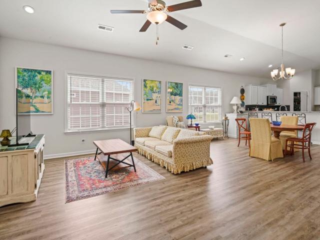 513 Antebellum Ln