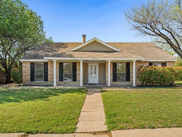 513 Beechwood Dr, Grand Prairie, TX 75052