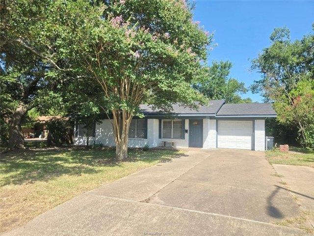 513 Gilchrist Ave, College Station, TX 77840