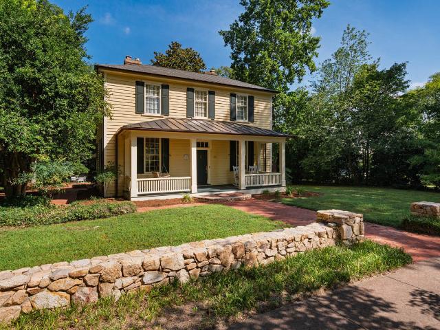513 E East Franklin Street