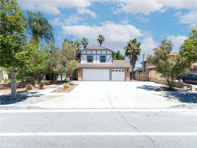 513 E Pioneer Avenue