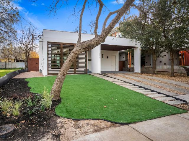 513 El Paso St