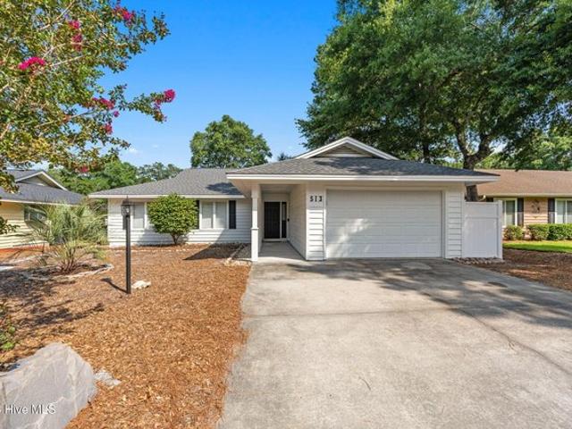 513 Fairway Dr W, Sunset Beach, NC 28468