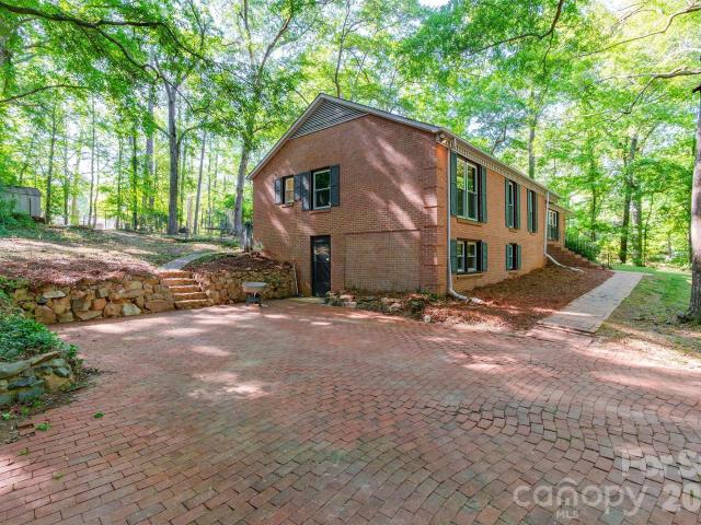 513 Mountainbrook Road