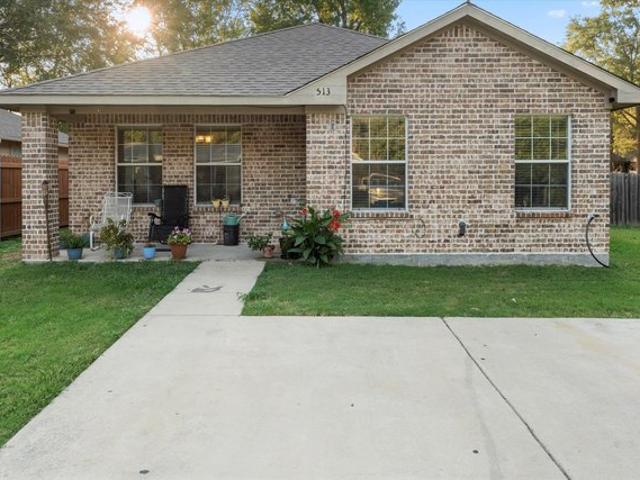 513 Mollie Ave, Mount Pleasant, TX 75455