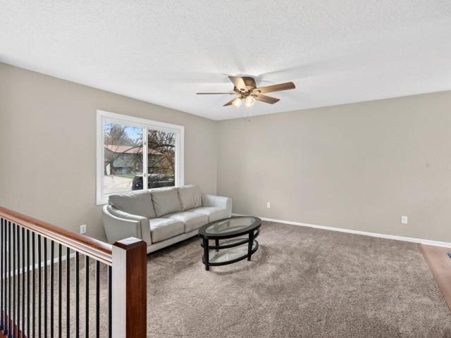513 Meadowlark Court NW