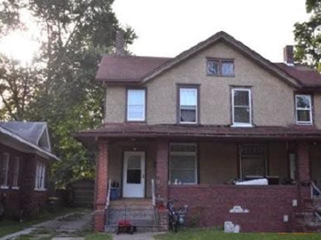 513 N Cedar St
