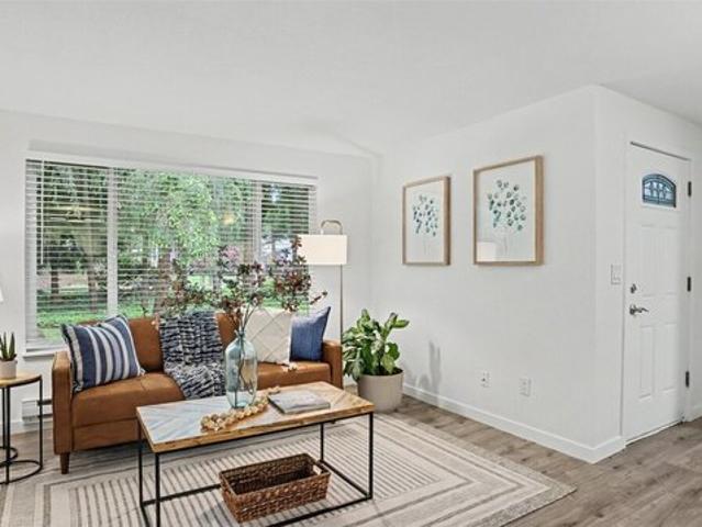 513 S 321st St Apt 5B, Federal Way, WA 98003