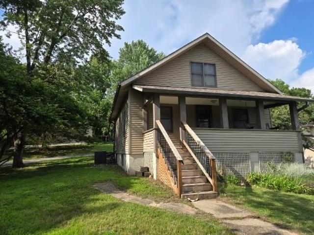 513 Southwest Dr, Warrensburg, MO 64093