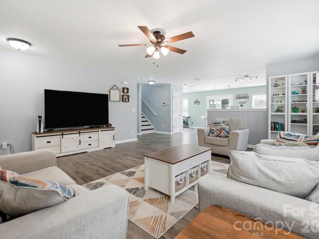 513 Sansberry Drive