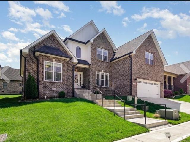 513 Summit View Cir, Clarksville, TN 37043