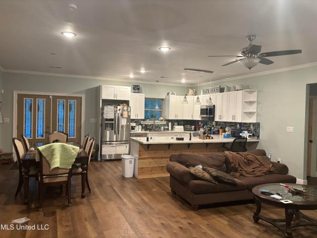 513 Poinsettia Drive