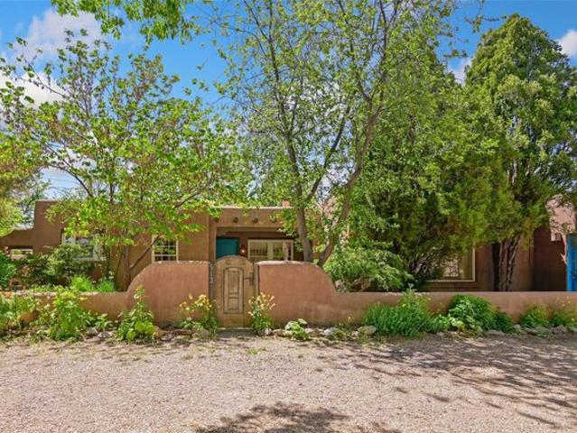 513 Plaza Balentine, Santa Fe, NM 87501