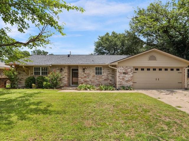 513 Quail Run St, Greenville, TX 75402