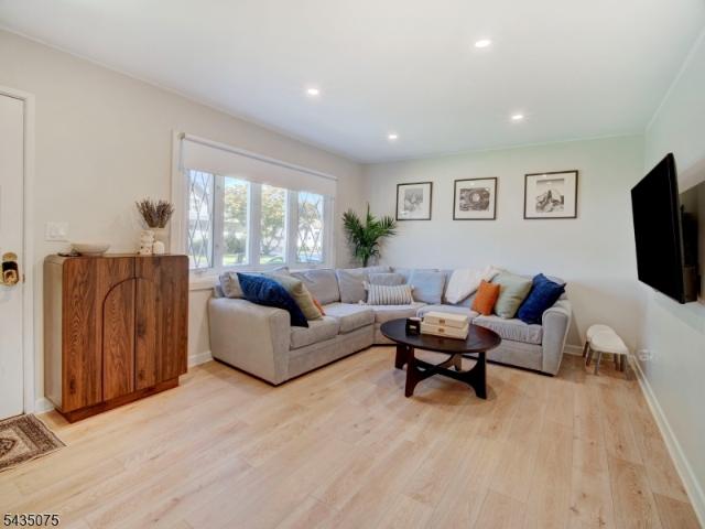 513 Quinton Ave