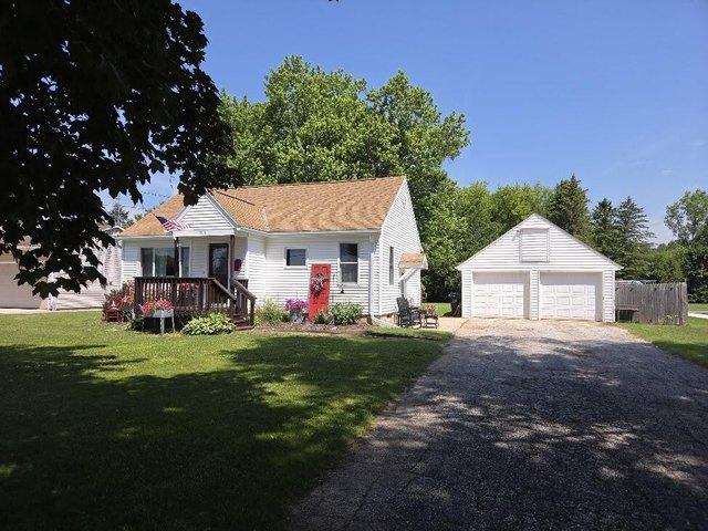 513 Randolph St, Mishicot, WI 54228