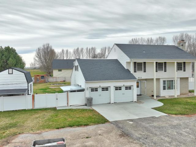 513 Ruth Ln