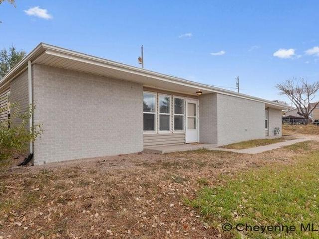 513 W 6th St, Cheyenne, WY 82007